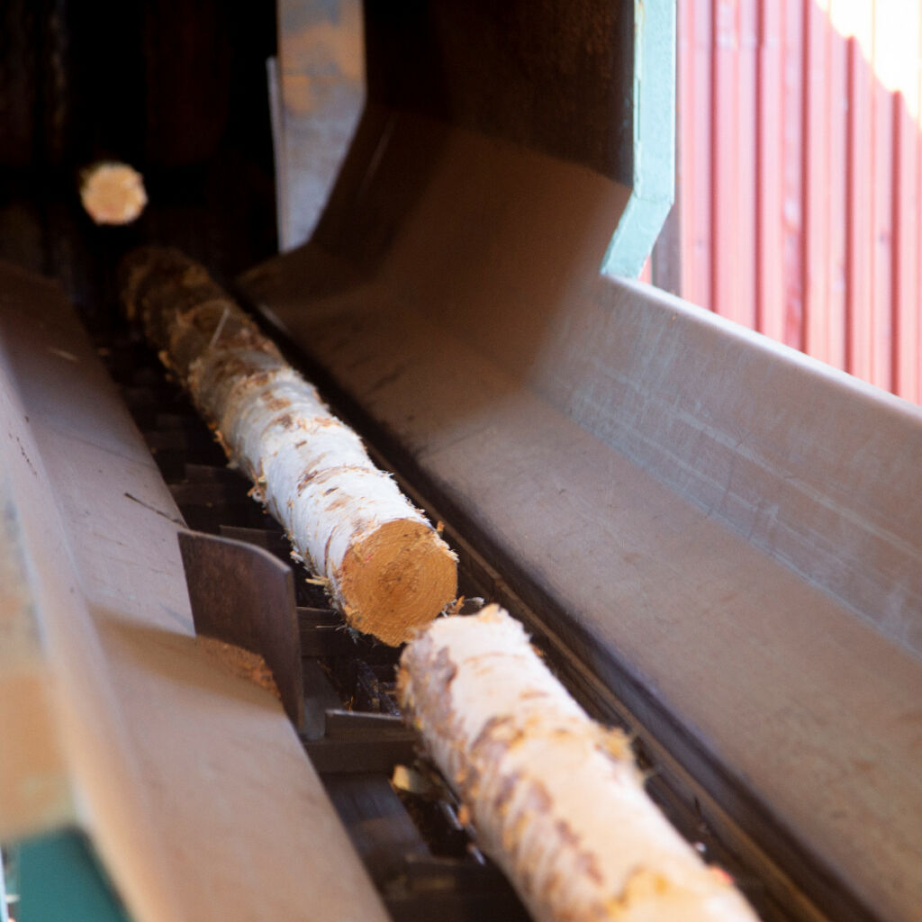 Sustainable octagonal posts from pine forests in the heart of Sweden ...