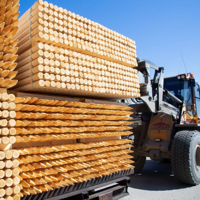 Sustainable octagonal posts from pine forests in the heart of Sweden ...